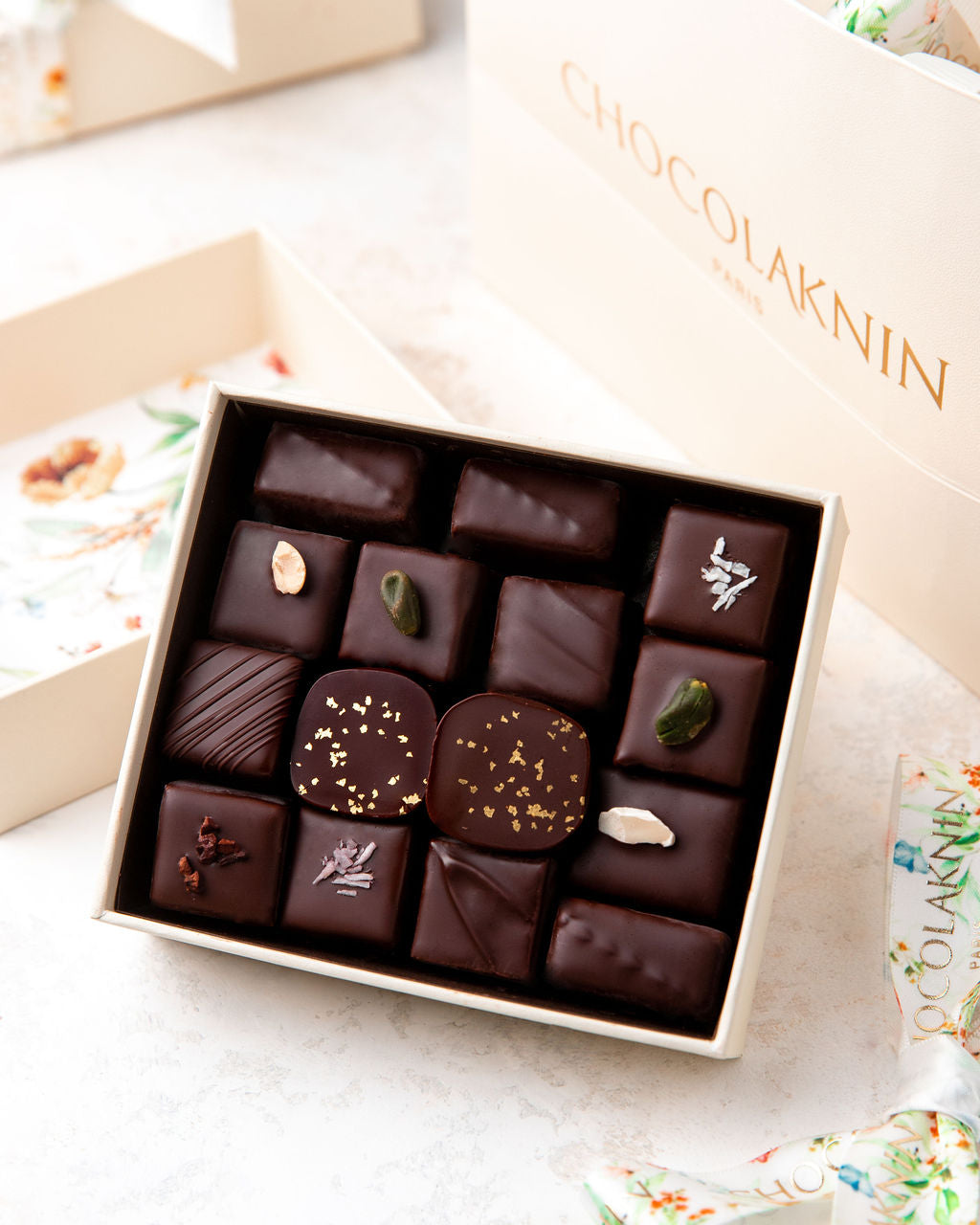 Medium Boxes – ChocolAknin